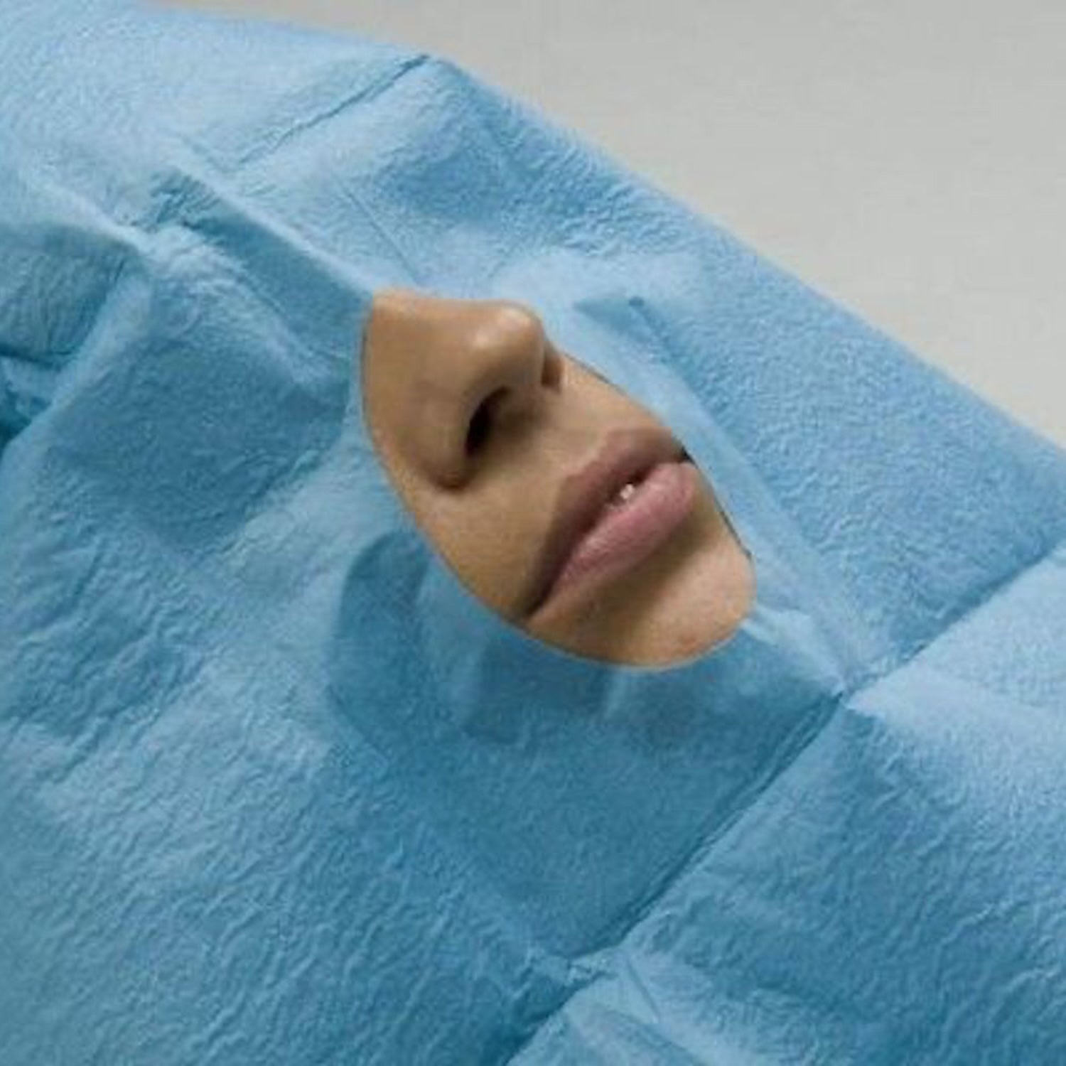 MediDrape Fenestrated Drapes with Tape | 50 x 60cm | Pack of 55